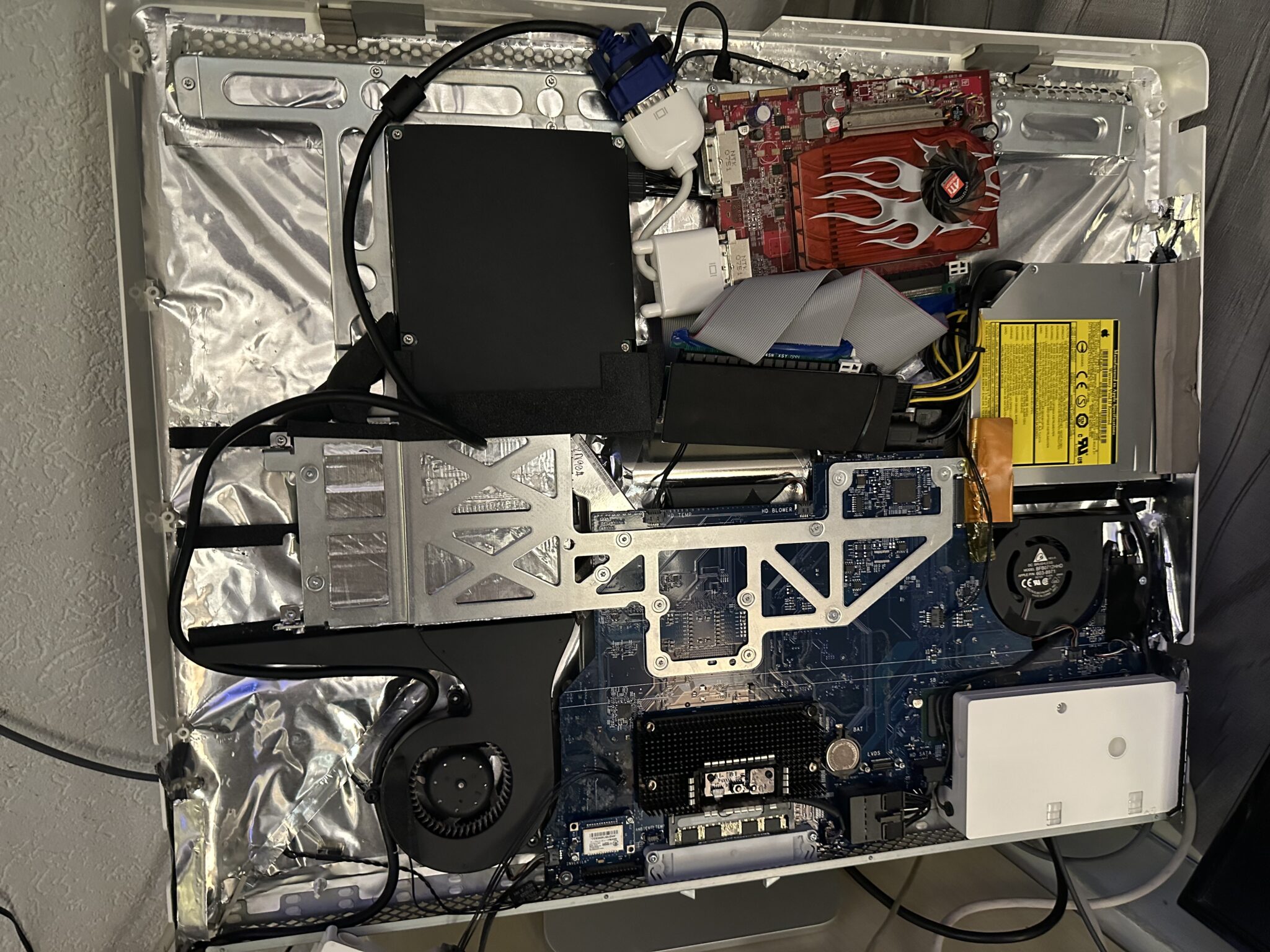 Maximizing your 24″ 2006 iMac – With an eGPU, Yosemite, and a replacement screen | Low End Mac